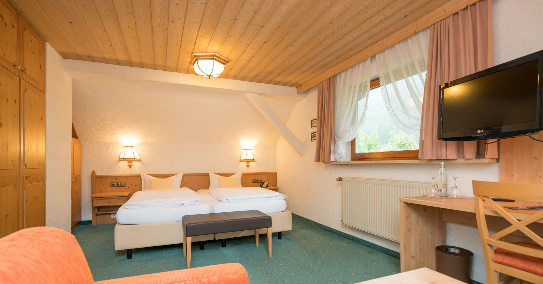 Impressum - Grauer Bär - Seehotel in Kochel am See